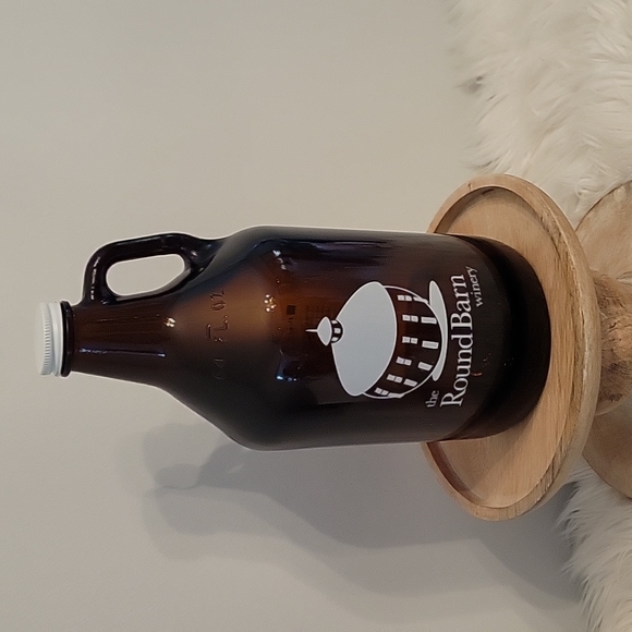 The Round Barn Winery | Kitchen | The Round Barn Winery 64 Oz Growler ...